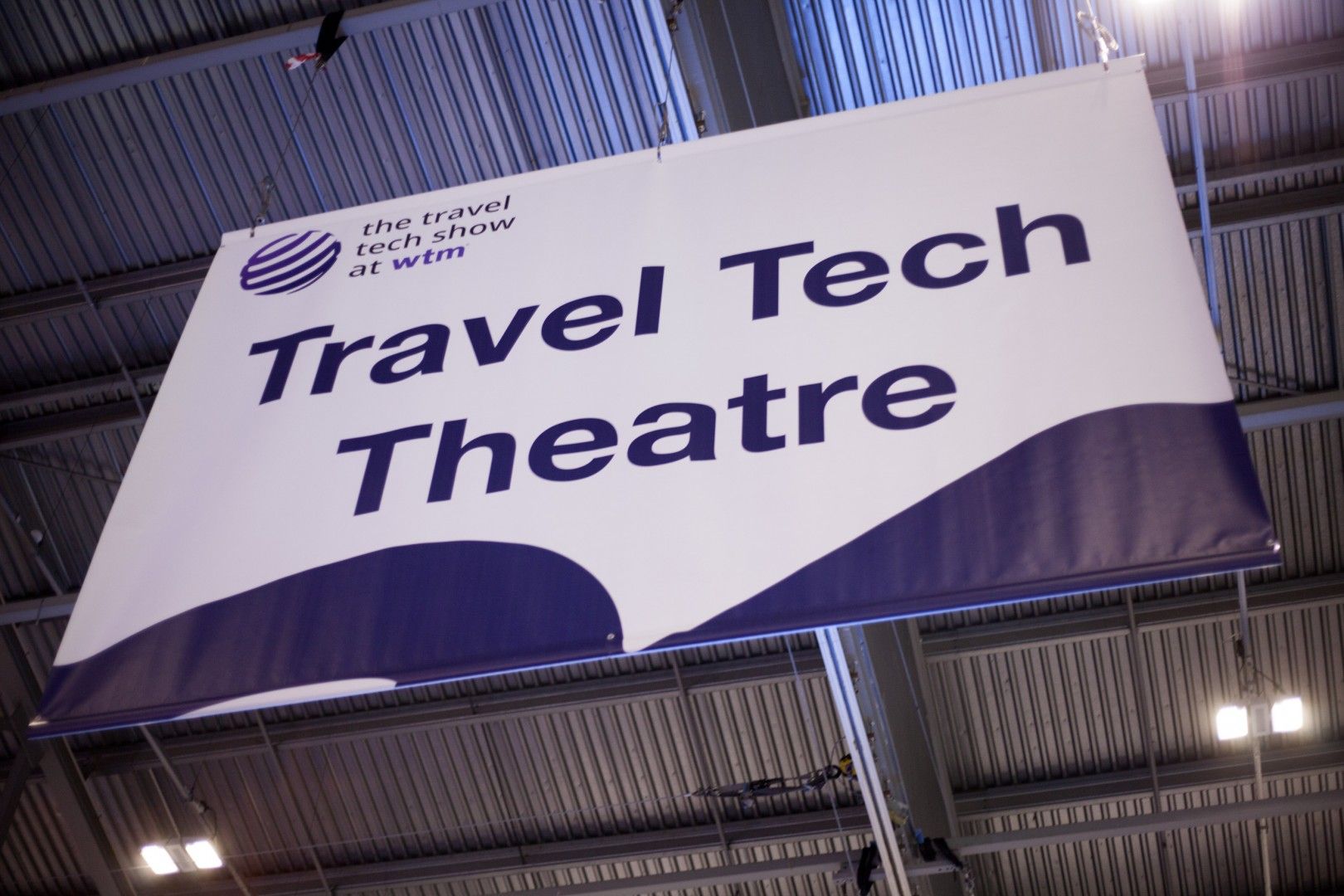 Why You Should Consider a Hanging Banner for Your Next Exhibition Stand ...